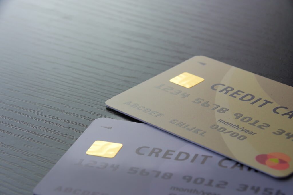 リクルートカードの審査は厳しい？最短発行やチェックポイントを解説 - クレジットカードナビ