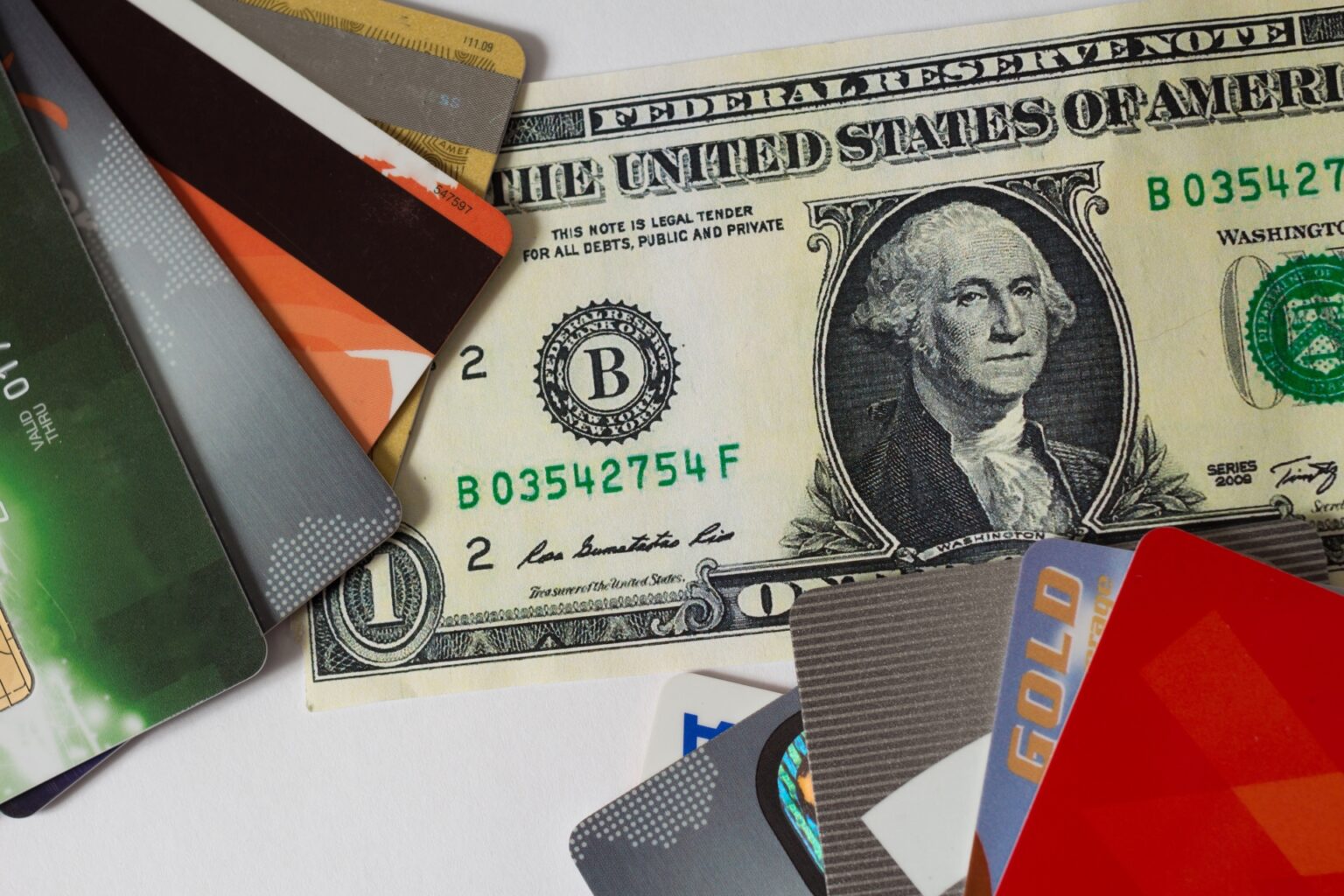 イオンJMBカード（JMB WAON一体型）とJALカードの2枚持ちは有効？メリットと注意点を解説 - クレジットカードおすすめナビ