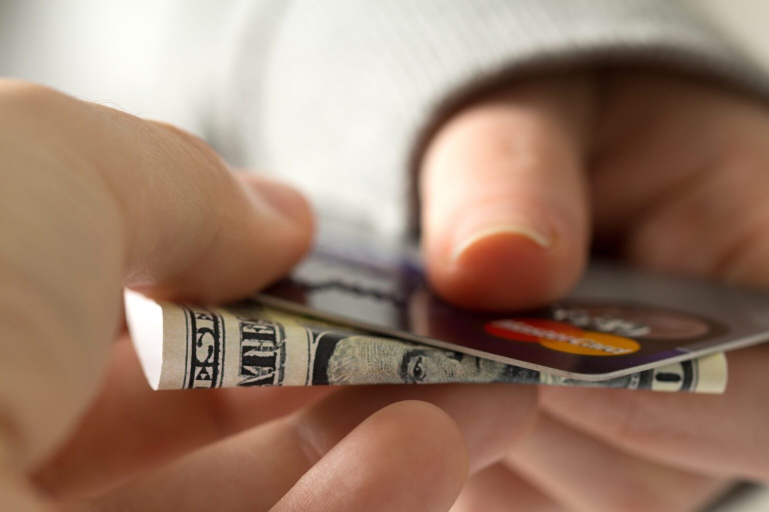 PayPayカードの種類とは？カードの特徴やメリット・申し込み方法を解説 - クレジットカードおすすめナビ